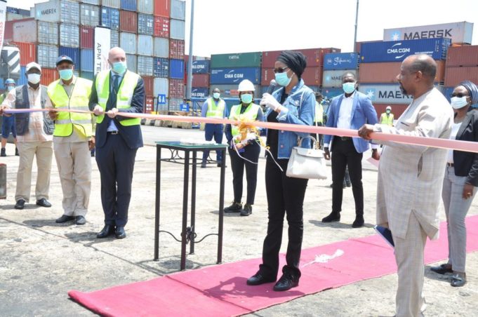 CSR : APM TERMINALS COMMISSIONS 2 NEW MULTI – MILLION DOLLARS CRANES – Globalrays Online